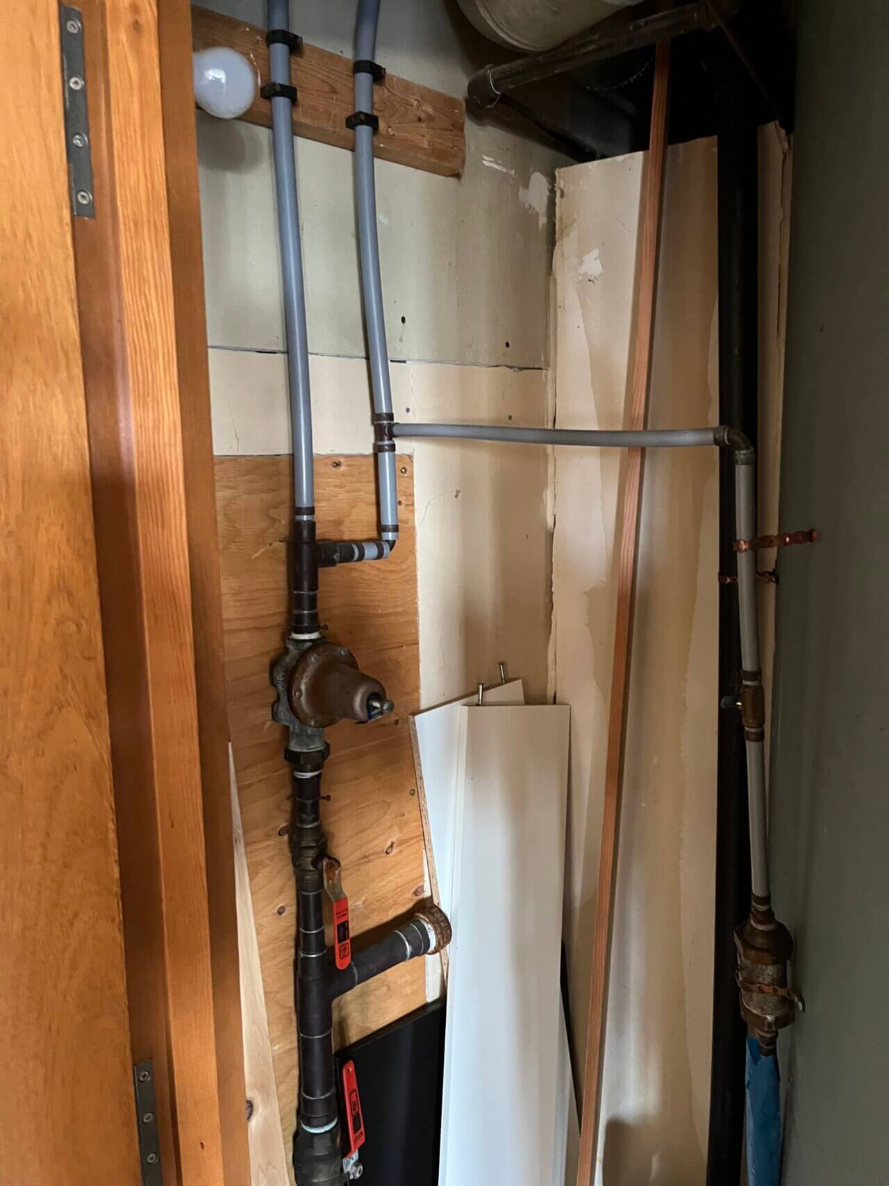 Poly B vs. PEX Pipes: Everything Your Need to Know